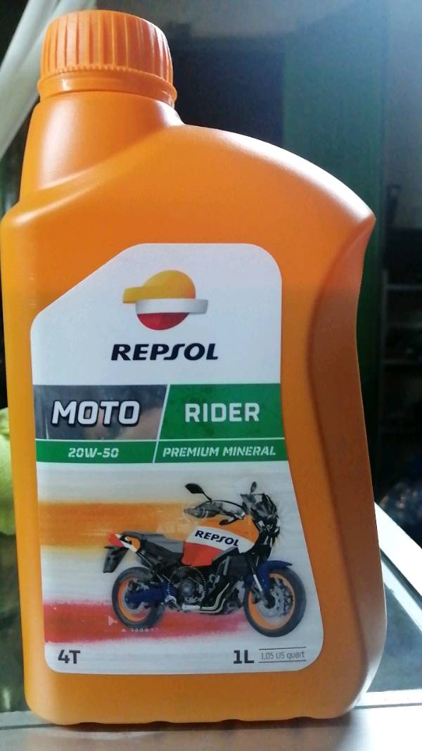 Repsol 20W50 4T en Acajutla