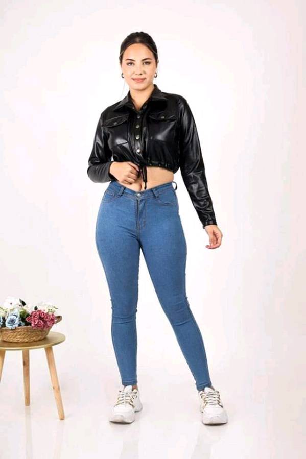 Casaca Crops latex en Lima