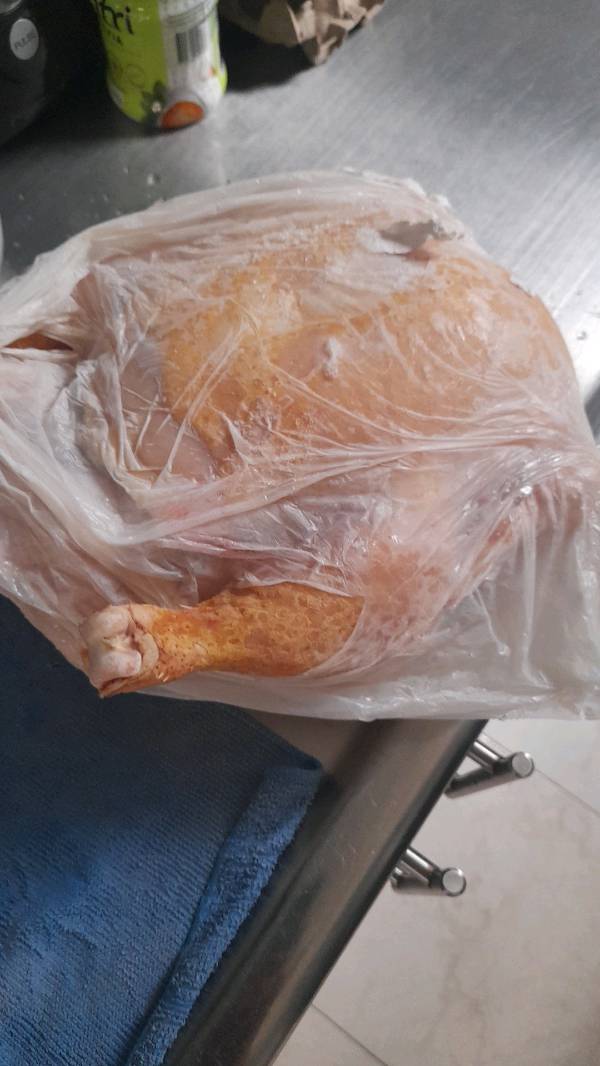 Pollo semicriollo fresco en Bucaramanga