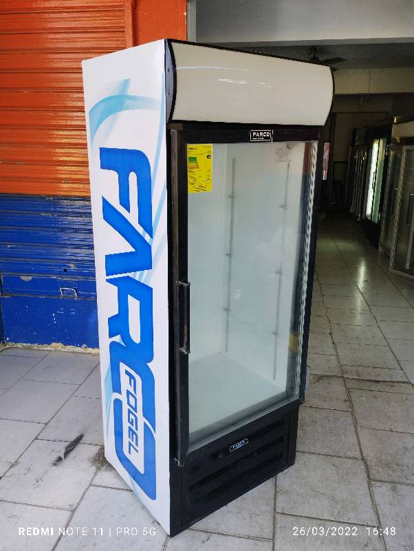 Refrigerador Exhibidor FARCO de 18 pies en Santo Domingo