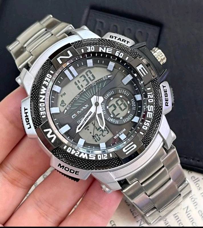 Reloj G-Max en Montalvo