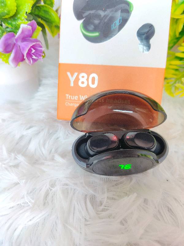 Audífonos inalámbricos Y80 en Quevedo