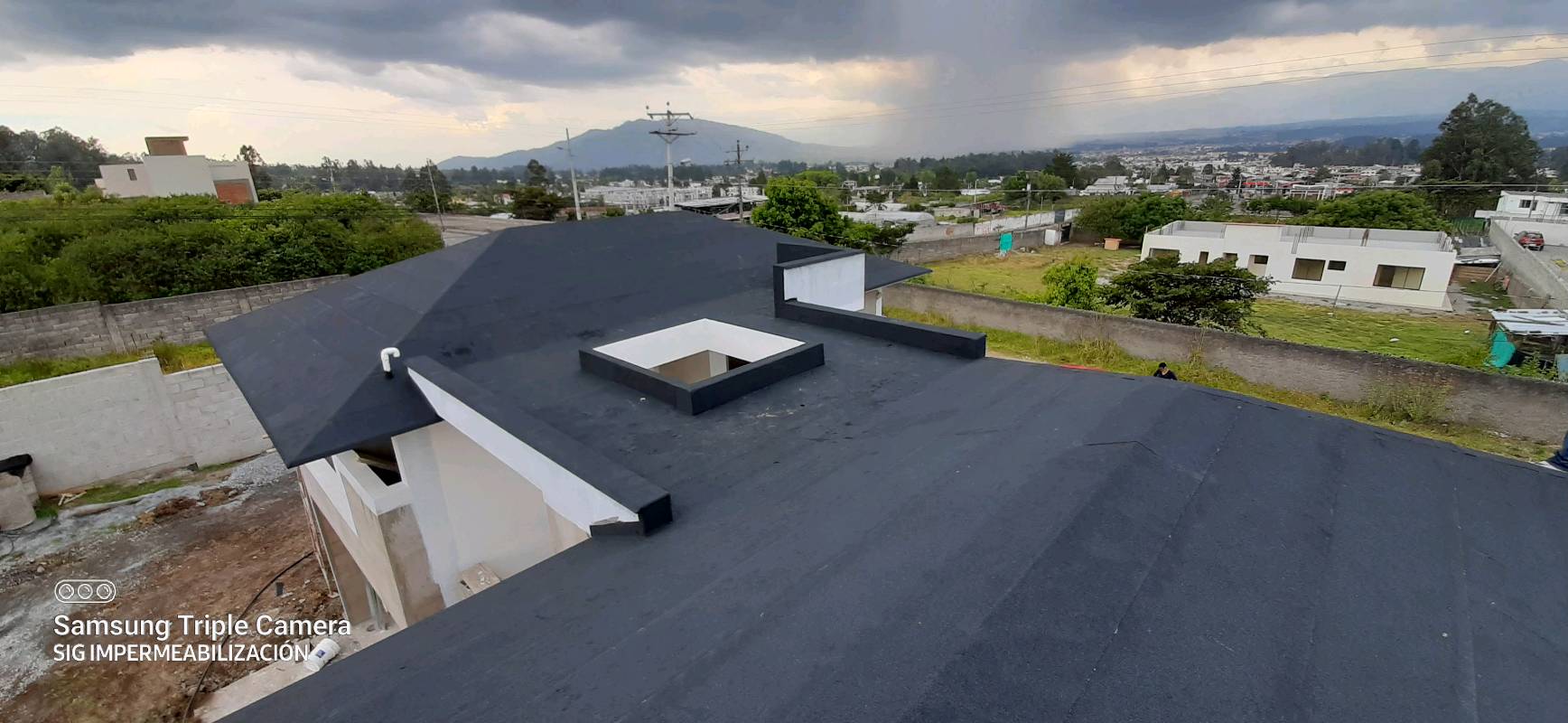 Trabajos de impermeabilización con chova lamina asfáltica en Quito