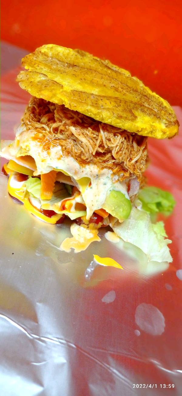 PATACÓN VENEZOLANO en Santo Domingo