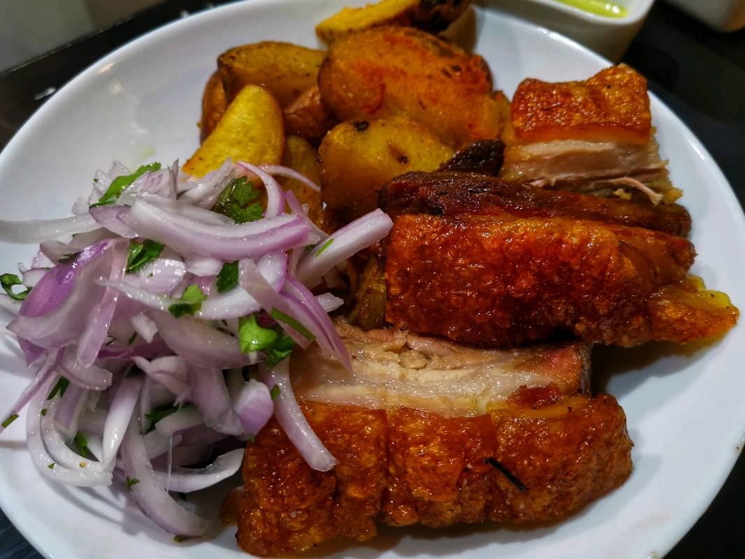 Chancho a la caja china personal en Chiclayo