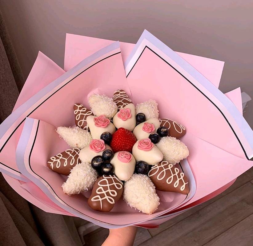 Ramo de fresas con chocolate en Bogotá