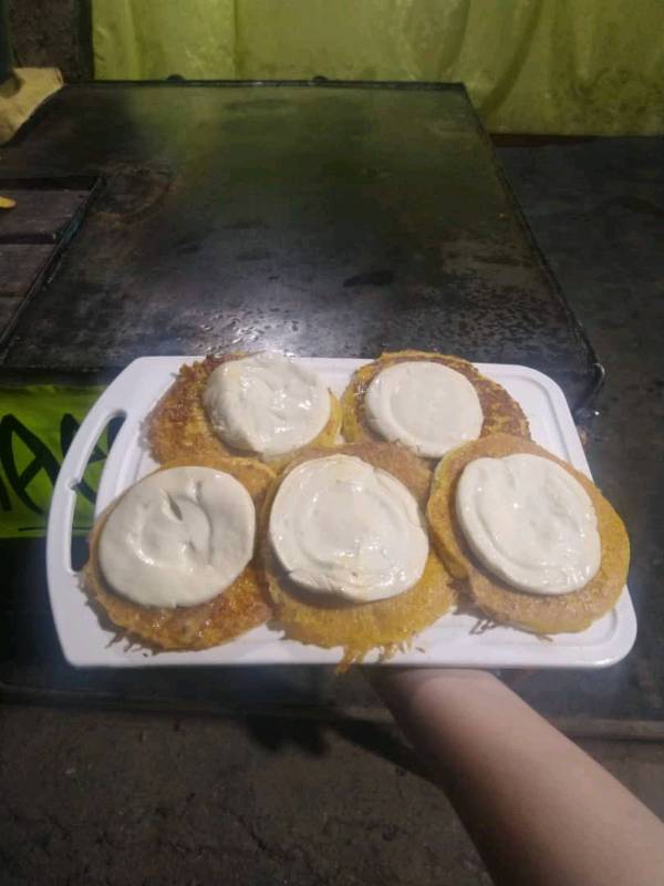 Combo combito de mini cachaps 5 con 5 queso de mano mini en Barquesimeto