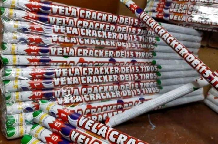 VELA CRACKER X 12 en Soacha