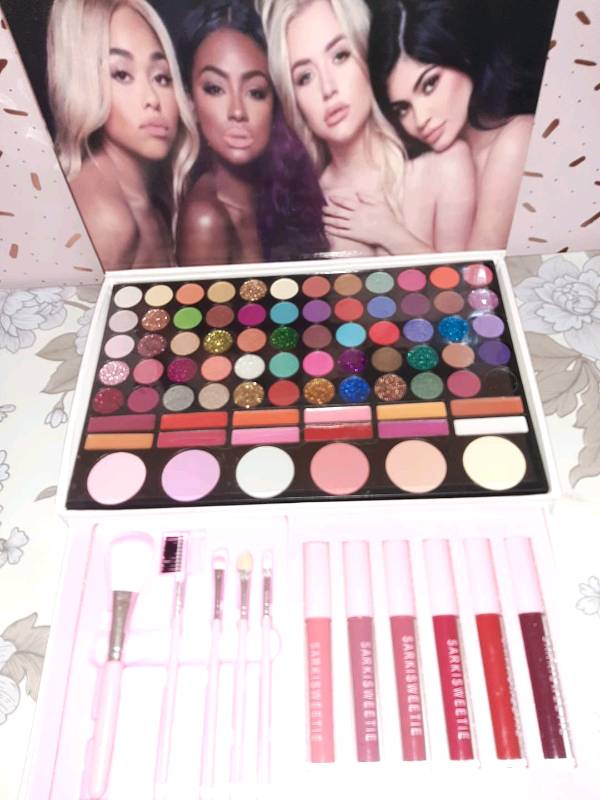 Kit makeup Ultimate Kaylee en Antiguo Cuscatlan