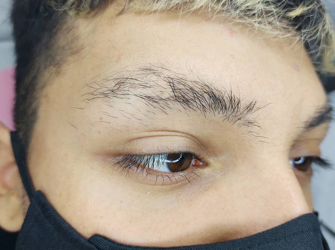 Relleno de Cejas con Henna + Perfilado en Plaza Huincul