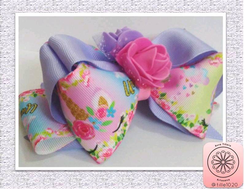 Lazo cinta gros con flores en foami en Anaco